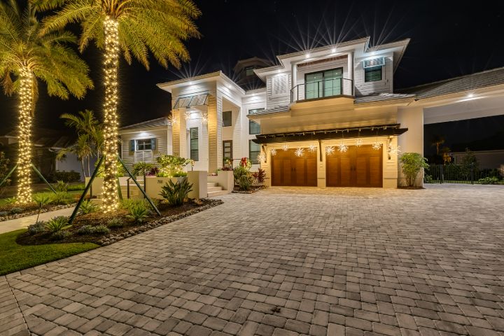 Cost Savings With LED Christmas Lights - Elf Bros